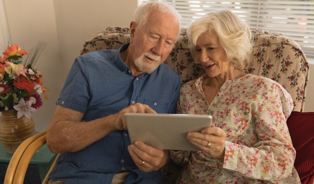 5 Ways to Serve Elderly Church Members - Sharefaith Magazine